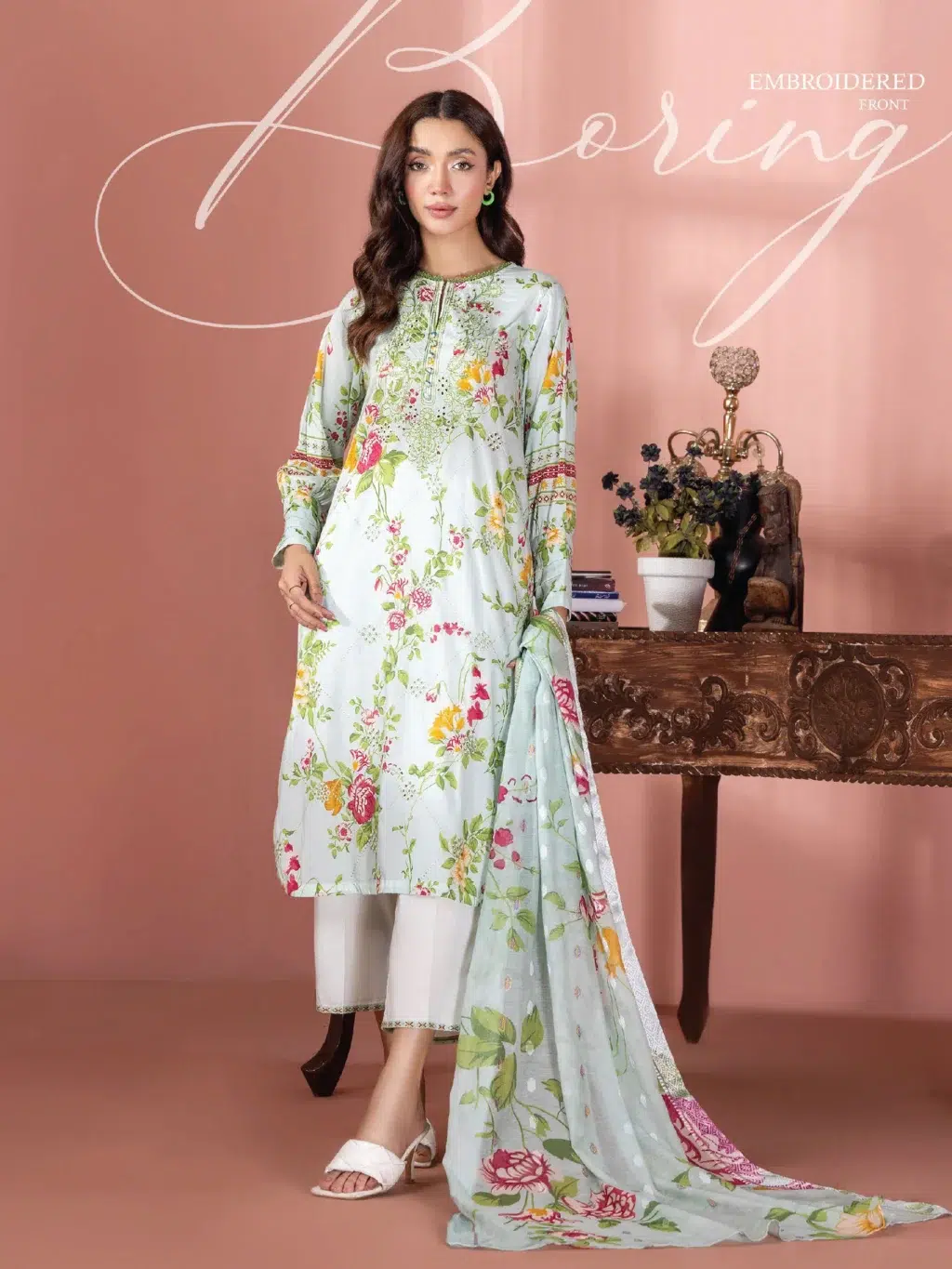 Banafsha by Gulljee D-04 Luxury Embroidered Lawn